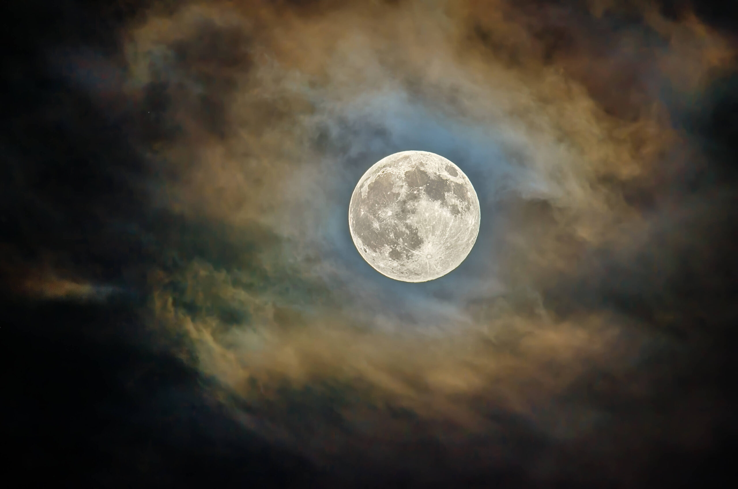 Full Moon - The Chi Center